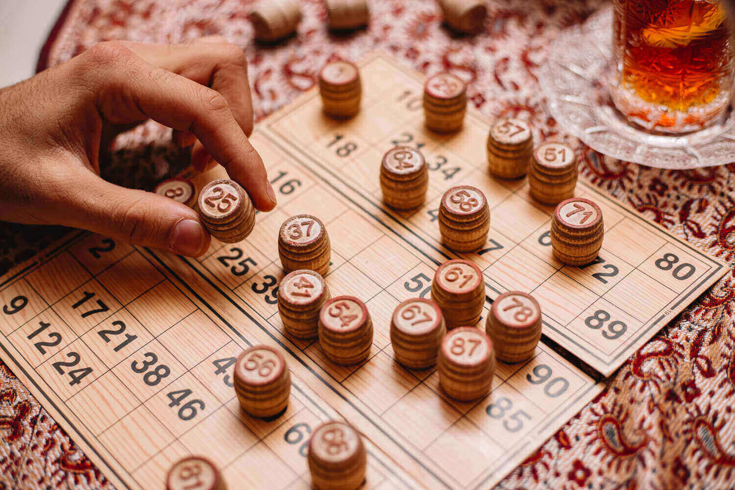 ¿Cómo se Juega al Bingo? | Reglas, Cómo Ganar & Más